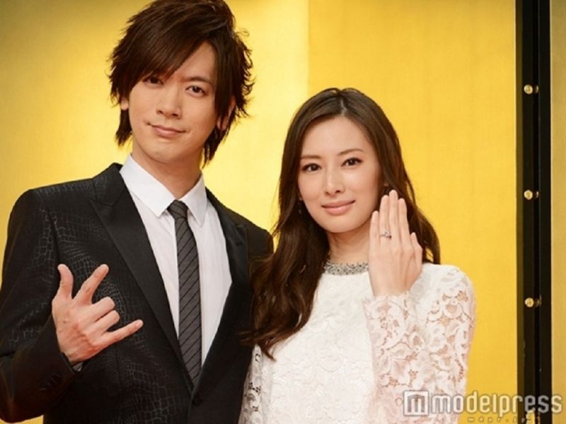 北川景子牽尪晾2克拉鑽戒 7個1結婚時間藏愛意 | 娛樂 | NOWnews今日新聞