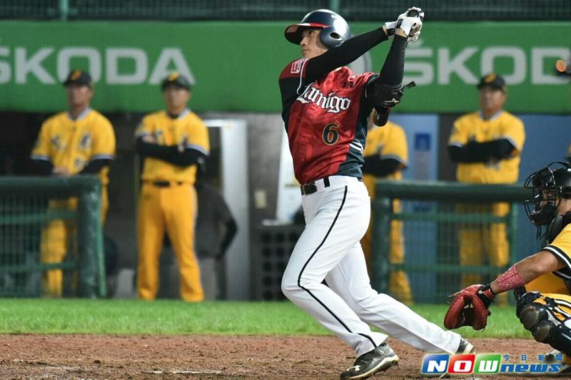 中華職棒／林承飛滿貫砲逆襲 桃猿半場2分強壓兄弟 | 運動 | NOWnews今日新聞