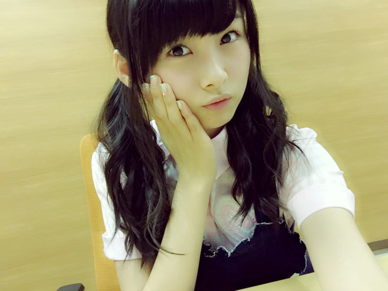 影／AKB超嫩女偶像上圍太豐滿 表演中襯衫突炸裂 | 娛樂 | NOWnews今日新聞