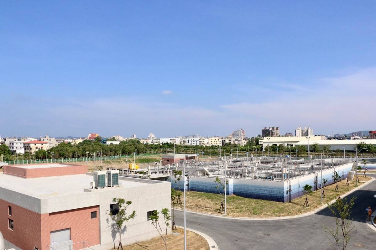許立明視察岡橋污水處理廠 預計6月底完成測試通水 | 地方 | NOWnews今日新聞