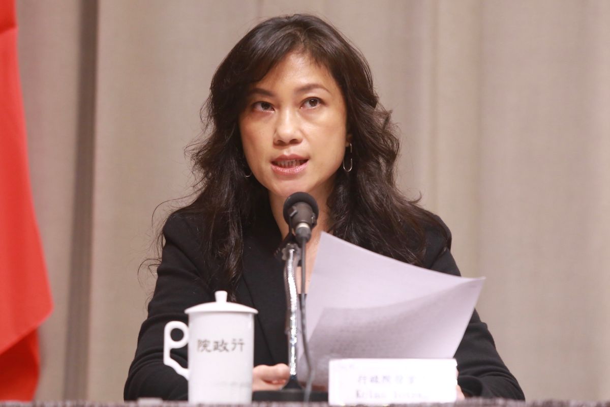 Kolas稱隨扈夢遊傳訊示愛 她驚呼「心腸恐怖」：沒病也病了 | 政治快訊 | 要聞 | NOWnews今日新聞