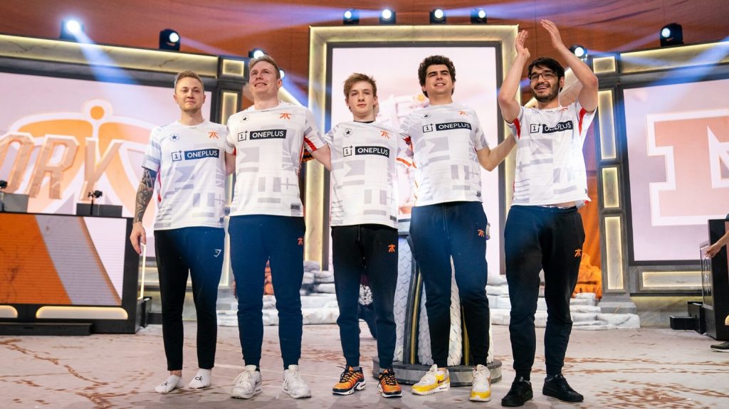 英雄聯盟世界賽》FNC三連勝逆轉晉八強 RNG隊史首次小組賽淘汰 | NOW電玩 | NOWnews今日新聞