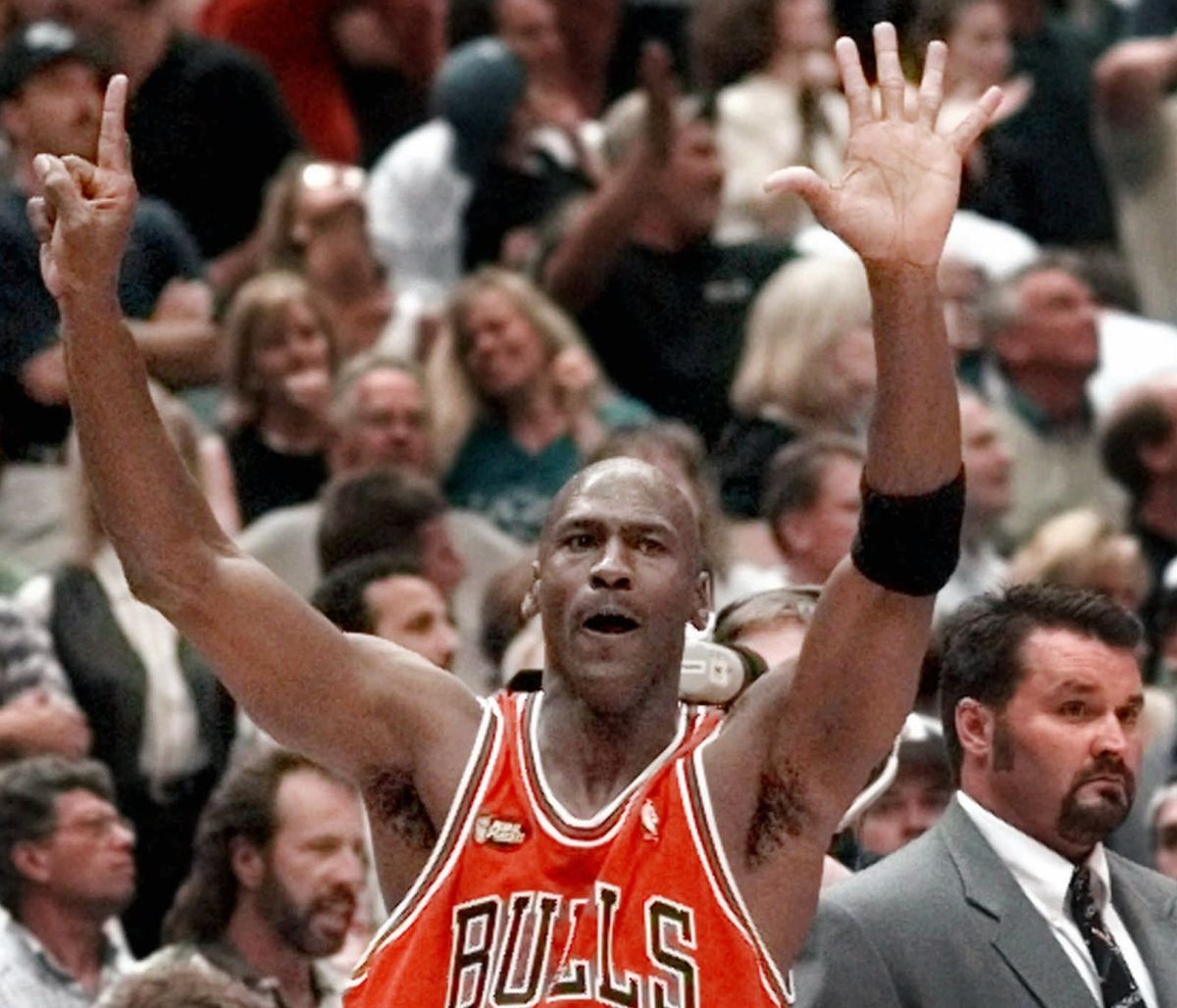 NBA／昔喬丹對爵士最後一擊有爭議？當年裁判說出內心話 | 運動 | NOWnews今日新聞