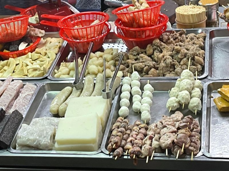 台南鹹酥雞「365元拜金套餐」爆紅！實體照超狂 老饕1點法飽到吐 | 生活 | NOWnews今日新聞