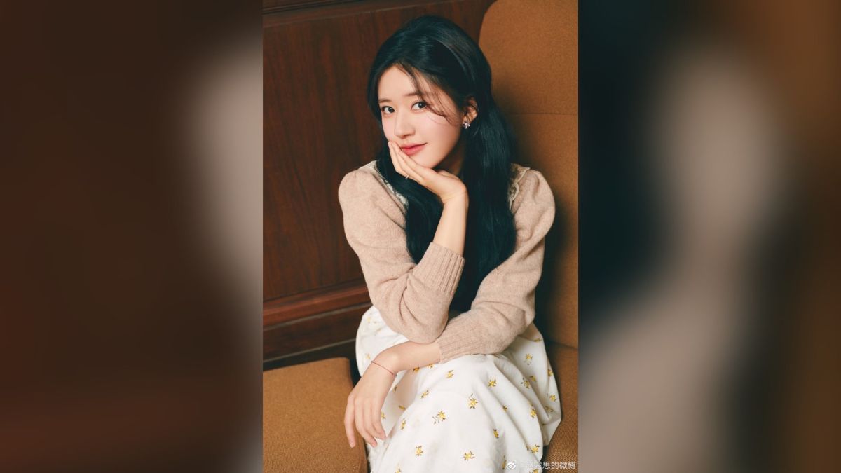 趙露思不藏了！「深U禮服」飄仙氣 曬渾圓美胸意外走光 | 娛樂 | NOWnews今日新聞