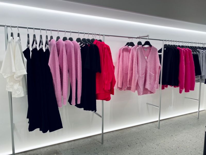 COS台北101全球唯一形象店搶先看 男女裝款式、價格全曝 | beanfun!