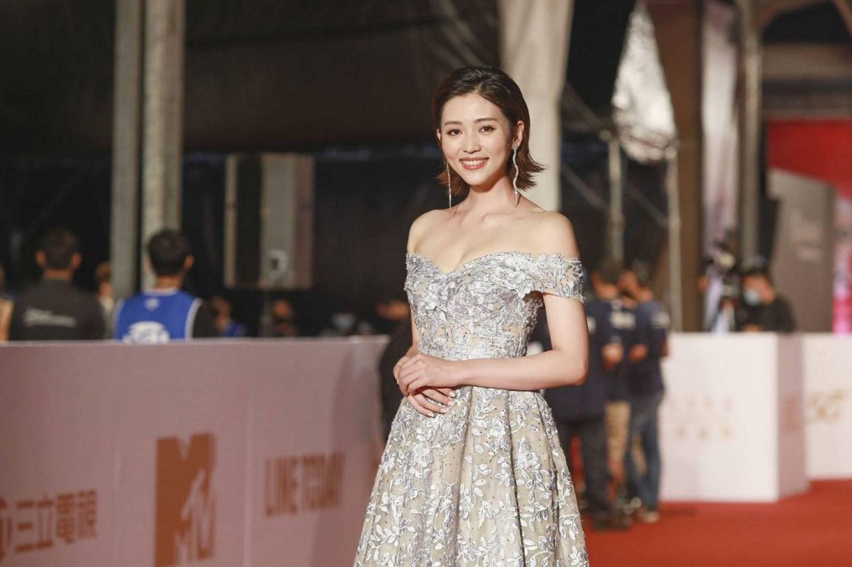 女星瑭霏遇搶劫！惡徒闖車內勒脖奪包 法官裁定5萬交保 | 社會萬象 | 生活 | NOWnews今日新聞