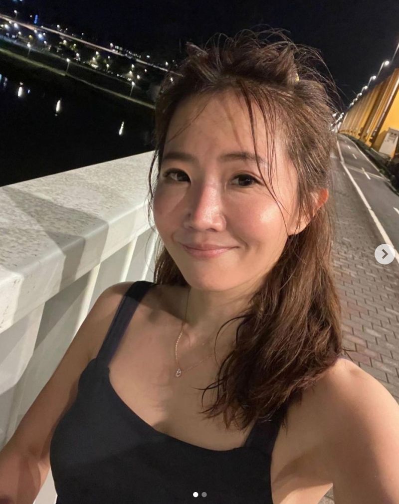 40歲謝忻「素顏自拍照」無修圖！網見真面目震驚：厲害了 | beanfun!