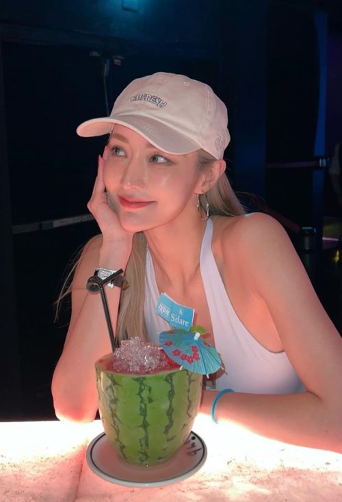 台灣最美DJ「空中一字馬」超狂劈腿！8秒影片5.5萬人瘋傳 | 娛樂 | NOWnews今日新聞