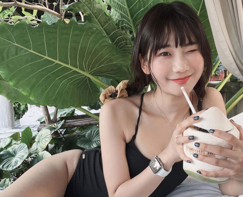 愛莉莎莎「爆轉行」不當YouTuber了？曬泳裝照親揭新職業 | beanfun!