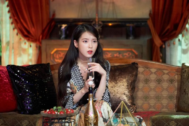 《好日子》聽不到了！IU演出未來不唱2首歌 原因是這詞 | 新奇 | NOWnews今日新聞