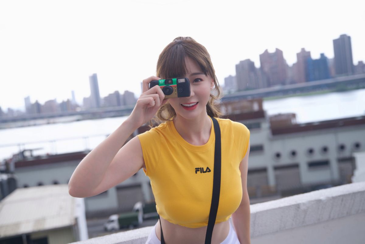 短今兄弟象背心「扣子快爆開」 球迷按快門：女神炸裂中 | 娛樂 | NOWnews今日新聞