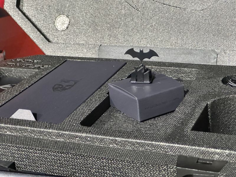 ROG Phone 6電競手機蝙蝠俠版有夠帥！聯名款超有誠意 | beanfun!