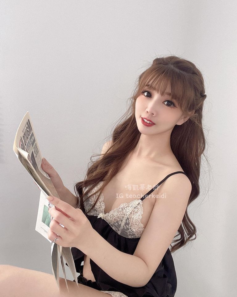 英文老師是JKF女郎！睡衣裡一絲不掛 網友承認有放大 | beanfun!