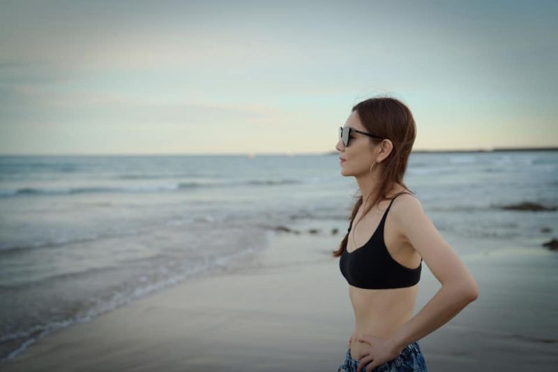 Ella比基尼私照被公開！身材太驚人 網友：無法接受 | beanfun!