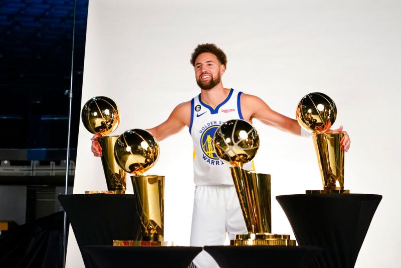 勇士有情有義！Klay Thompson回家首戰 進場球迷獲贈「船長帽」 | NBA | 運動 | NOWnews今日新聞