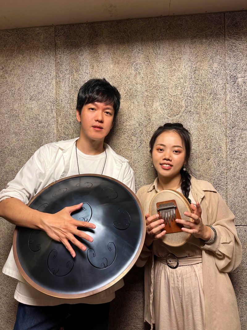 男星發現有異能！能聽見礦石的訊息 親自頌缽幫淨化身心 | beanfun!