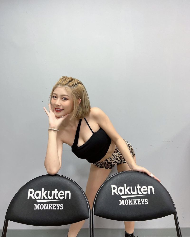 短髮妹球場電臀！「豹紋形狀」全被拍 本人害羞了：好看 | beanfun!