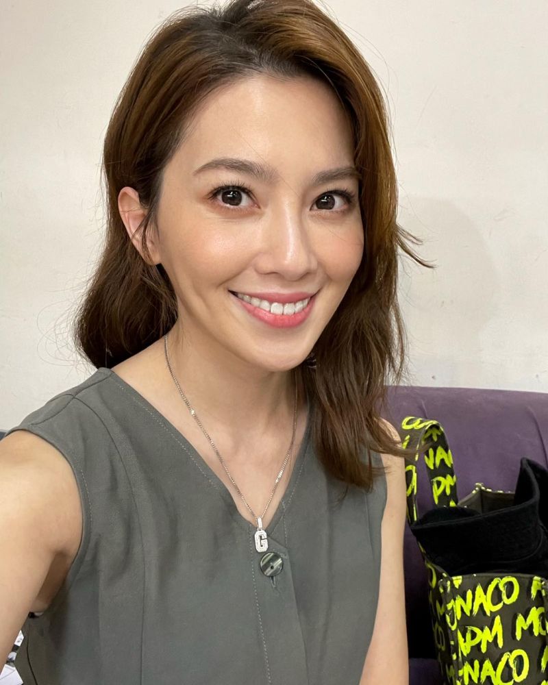 這是許藍方？大濃妝露「嫩白蛇腰」 粉絲認不出來 | 娛樂 | NOWnews今日新聞