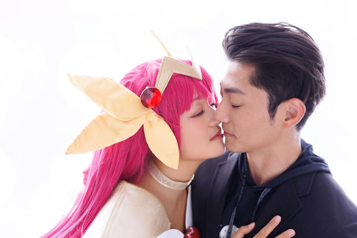 蔣萬安緊貼女Coser照瘋傳？網愣：不用選舉嗎 真相尷尬 | 新奇 | NOWnews今日新聞