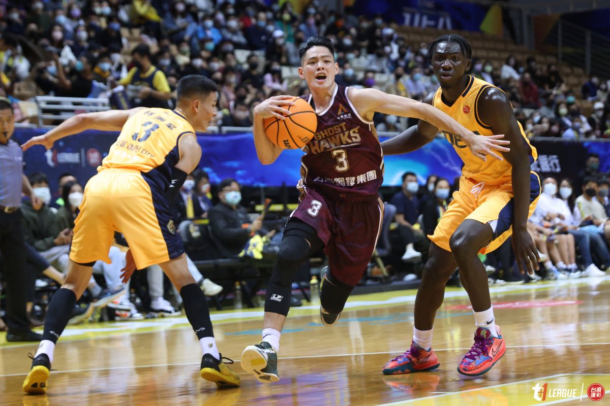 T1／曾文鼎「幸運」準絕殺 獵鷹奮戰惜敗 | 綜合 | 運動 | NOWnews今日新聞