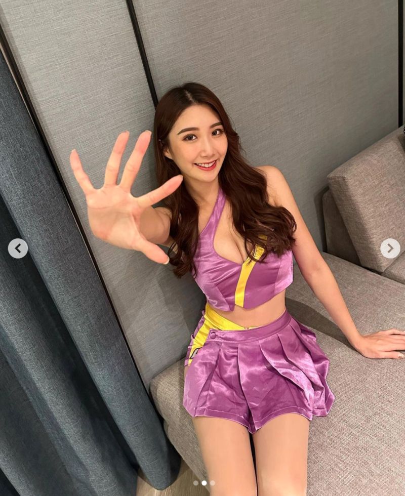 孫生女友「胸前挖洞」撐爆電豹女新制服！視線往下看更猛 | 娛樂 | NOWnews今日新聞