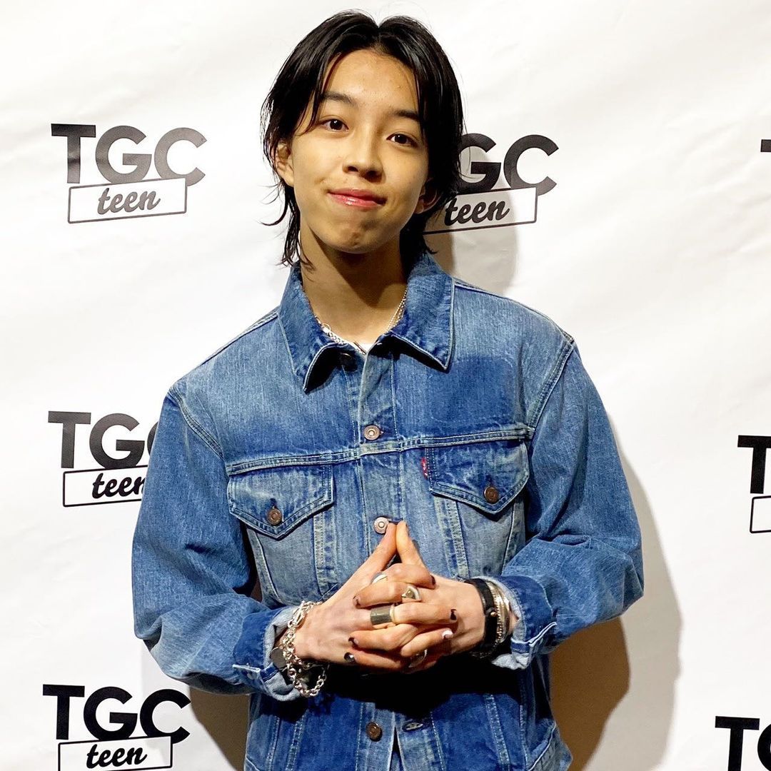 剛獲選樂團主唱！19歲天才歌手YOSHI騎重機被撞死 | 娛樂 | NOWnews今日新聞