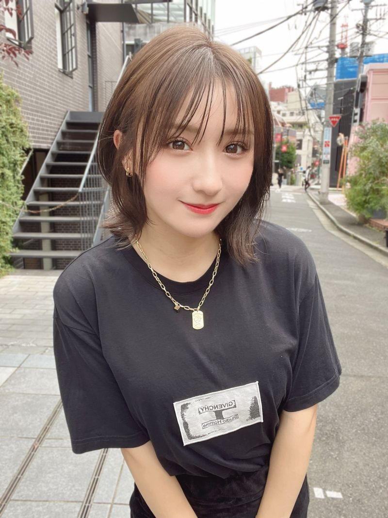 校花「巨蛋賣啤酒」長太可愛被挖掘 完美比例出道藏不住 | beanfun!