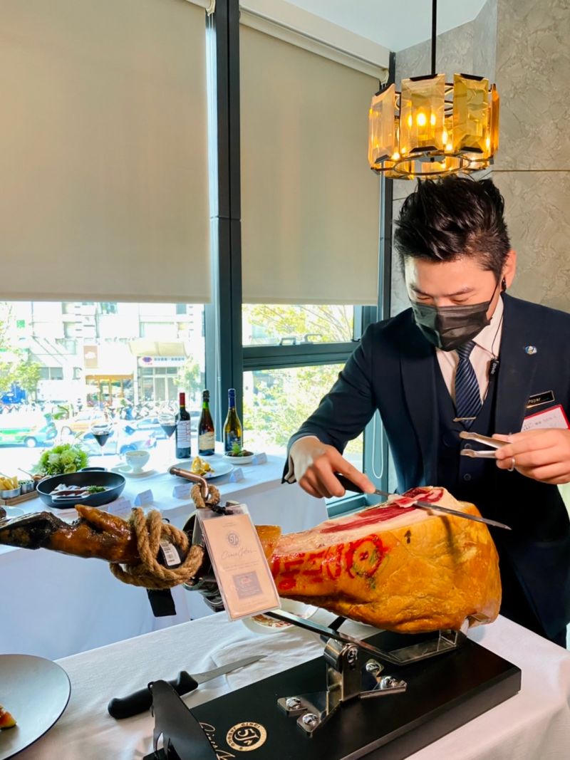 王品台中THE WANG「丁骨牛排3喫」 餐酒搭配劇院式體驗 | beanfun!