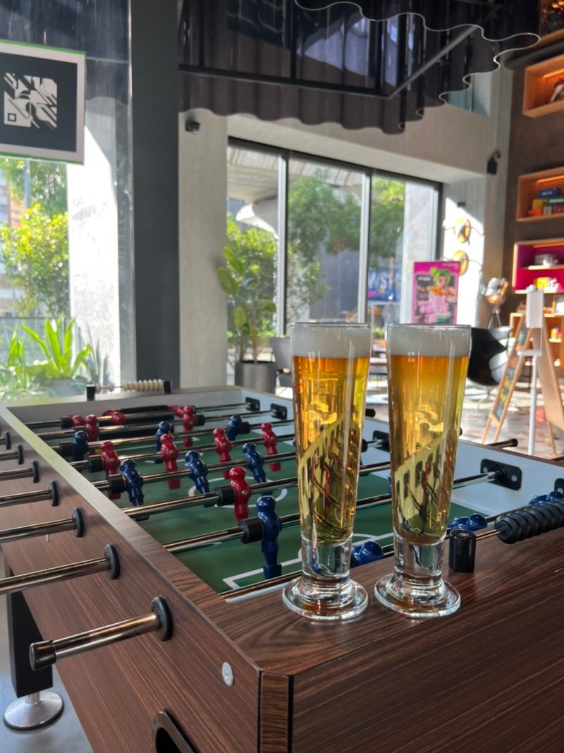 3間高空酒吧飆世足賽！啤酒無限暢飲 餐飲85折看101夜景 | beanfun!