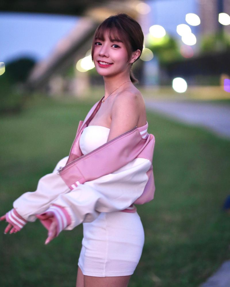 最正MC「外套掉一半」 萬人激推：女神守門員 | 娛樂 | NOWnews今日新聞