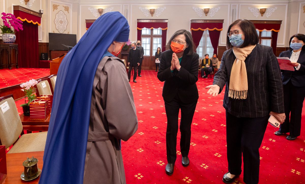 蔡英文未承諾發現金 英系立委管碧玲：人民失落多於體諒 | 政治快訊 | 要聞 | NOWnews今日新聞