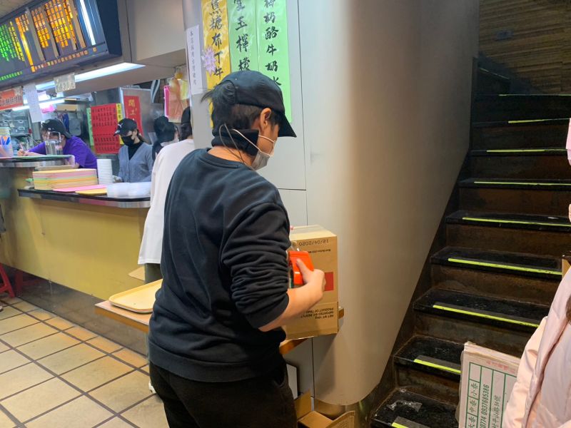 最冷冬至發威！台北66年湯圓店忙翻 老饕連買9碗喊補貨 | beanfun!