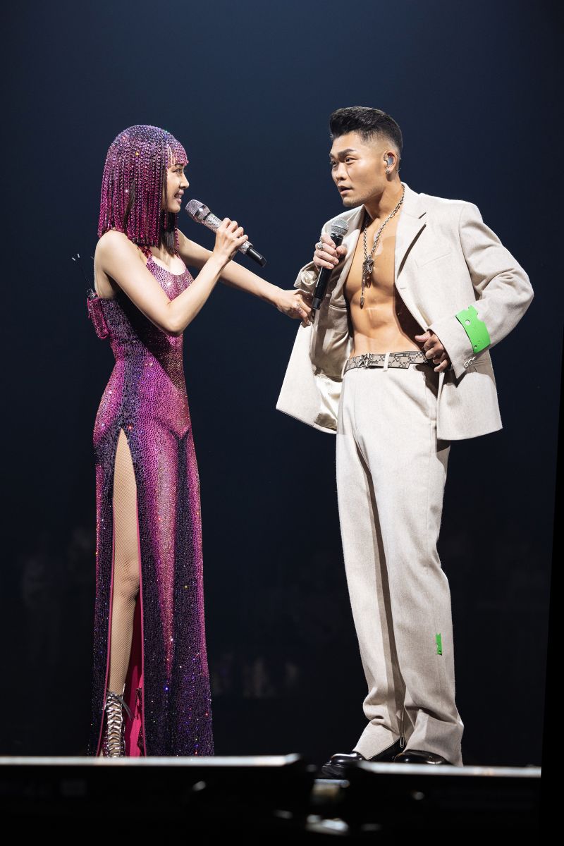 蔡依林緊身鑽石服曬S曲線！大咖歌王衝上台 親愛對象曝 | beanfun!