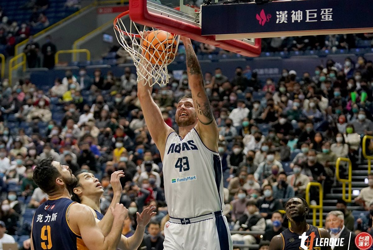 T1／末節一波流！海神單節8記三分 斬斷中信6連勝 | T1 | 運動 | NOWnews今日新聞