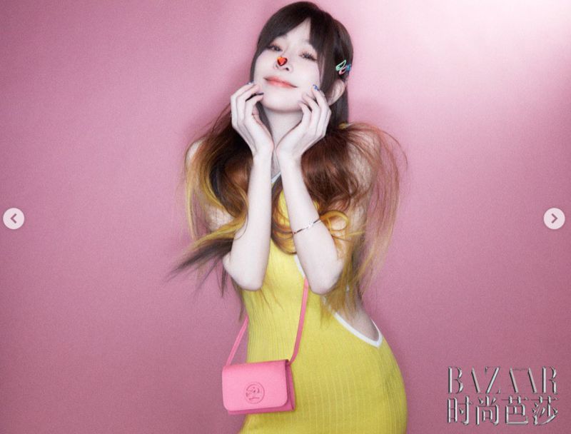 王心凌「短裙白襪」高中生穿搭曝光！粉絲尖叫：警察快來 | beanfun!