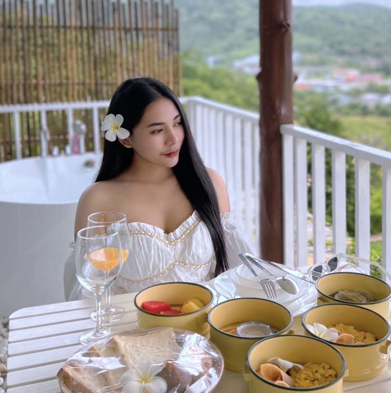 「正妹小姑」接到捧花！秒吸全場目光 一開口網全戀愛了 | beanfun!