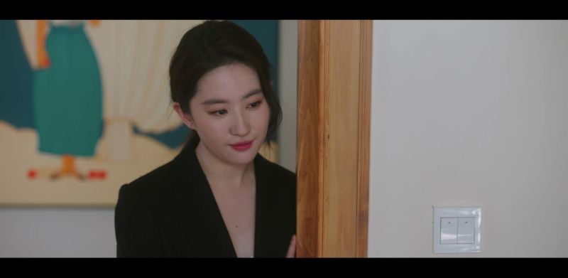 劉亦菲「OL套裝」凸顯隱藏版好身材 李現就《地》撲倒 | beanfun!