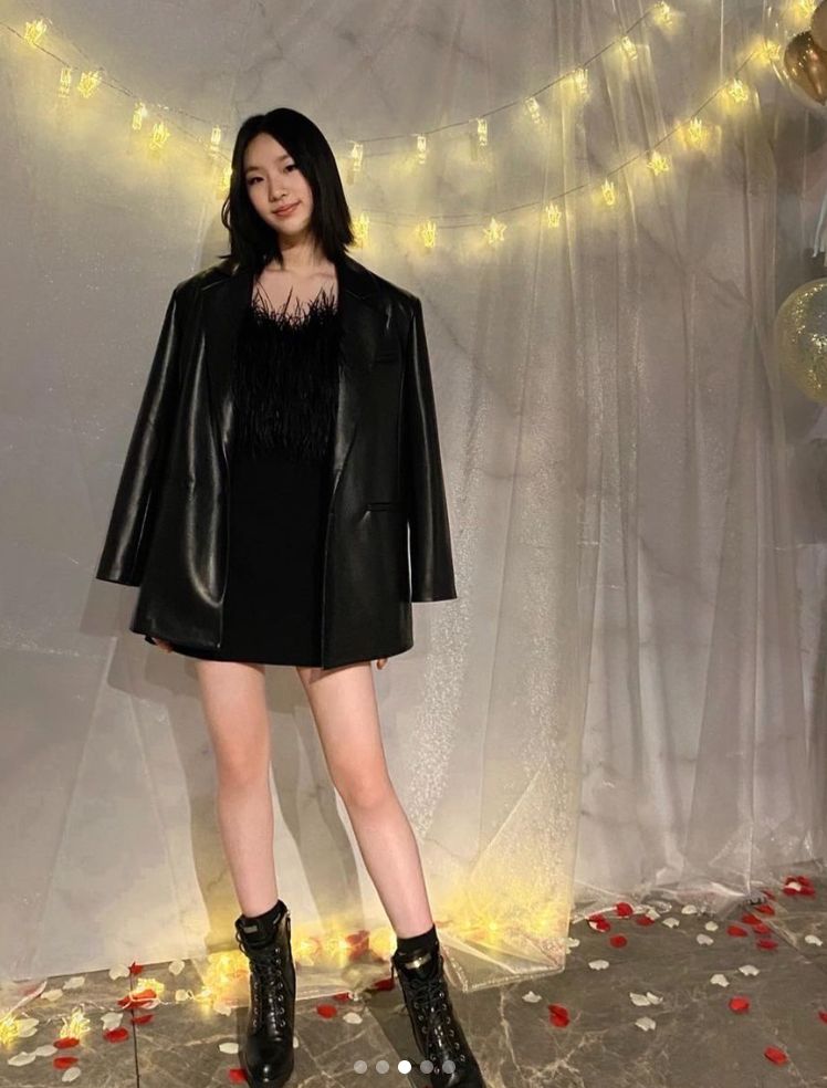 小S大女兒Elly開學前曬「穿搭美照」！萬人讚：超越媽媽 | 娛樂 | NOWnews今日新聞