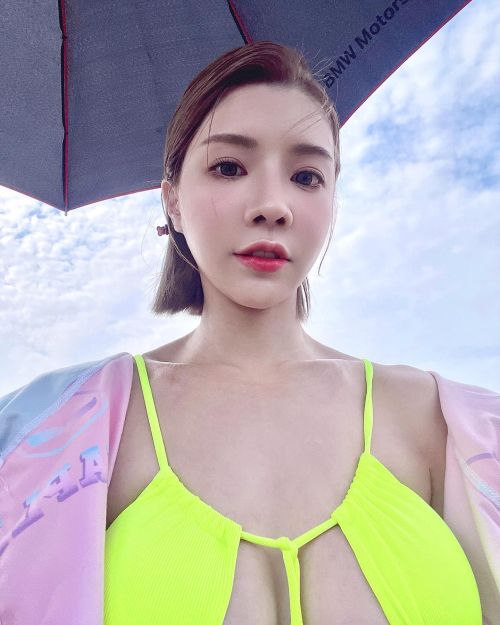 最正MC太有誠意！寫真集側拍「全是好料」 粉絲：擋住了 | 娛樂 | NOWnews今日新聞