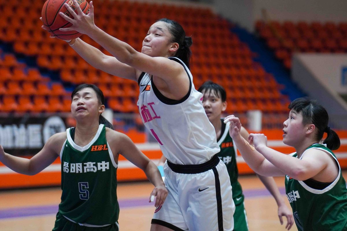 HBL／超級中鋒「連10拉十」 淡商隊史22度晉四 | 運動 | NOWnews今日新聞