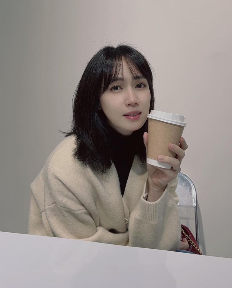 不是鄭人碩！小薰露美腿「緊貼高帥壯男」 親密自拍曝光 | 娛樂 | NOWnews今日新聞