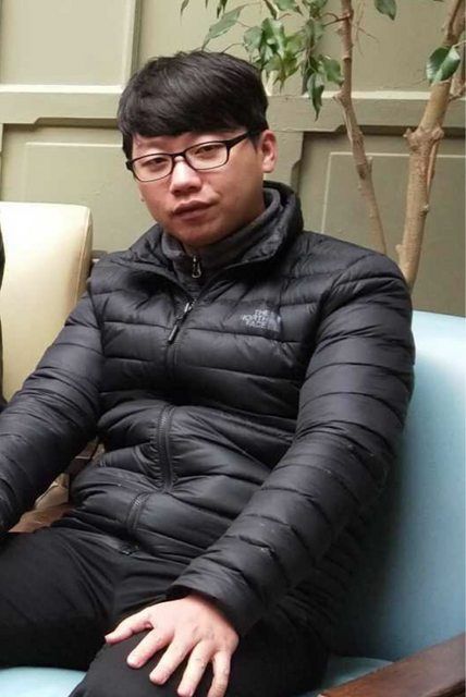 型男開箱保時捷電車 悲催情史曝光 | beanfun!