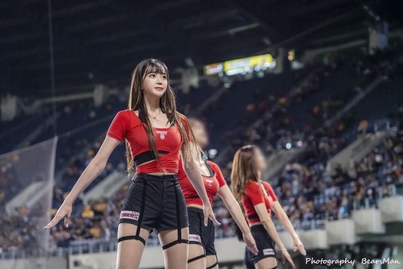 李多慧「雙馬尾隊友」甜美照瘋傳！網狂CUE樂天：簽了吧 | 娛樂 | NOWnews今日新聞