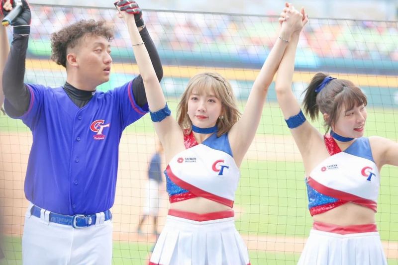 難忘經典賽！啦啦隊短髮女神逼哭網 | beanfun!