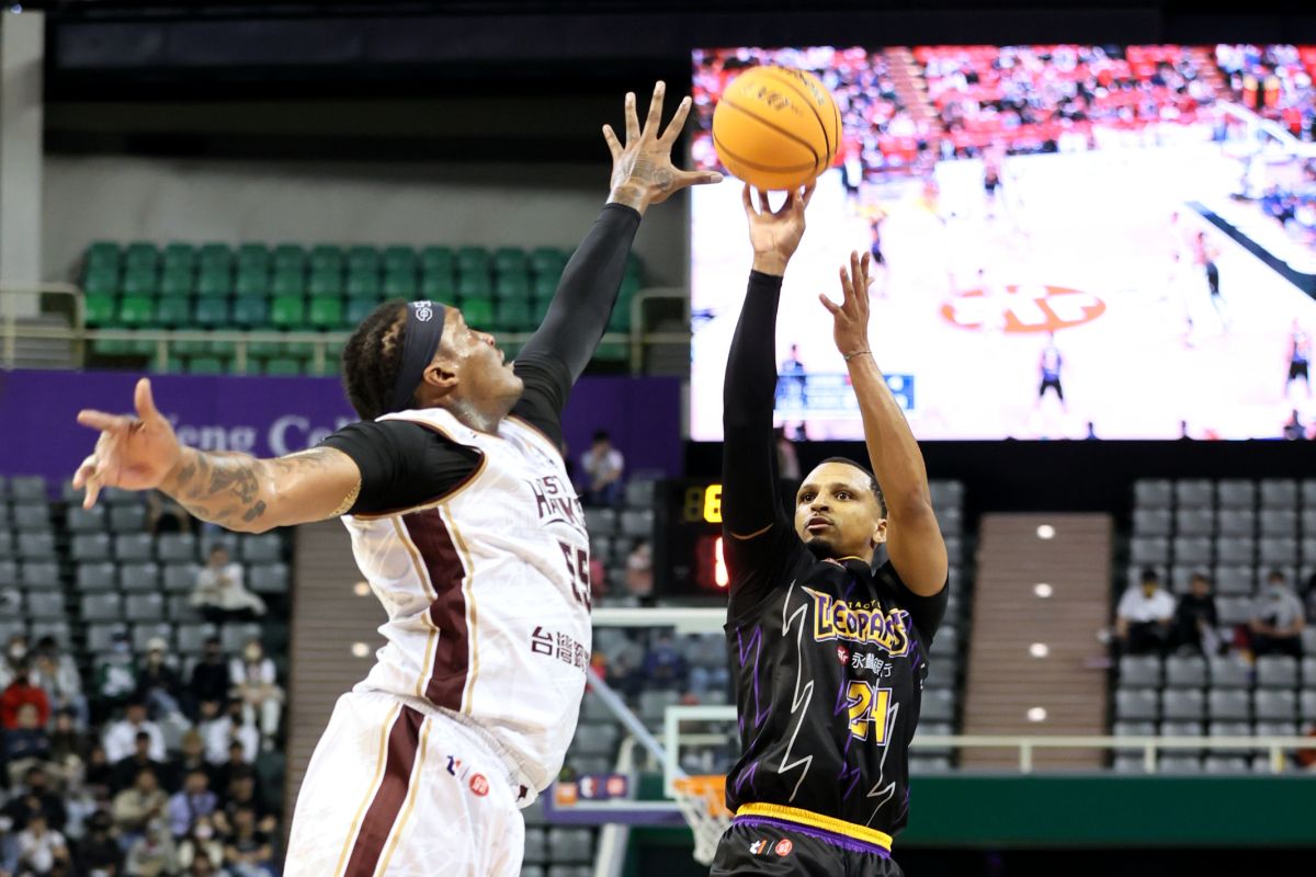 T1／換帥後首戰！艾夫伯34分 雲豹15記三分主場射下獵鷹 | T1 | 運動 | NOWnews今日新聞