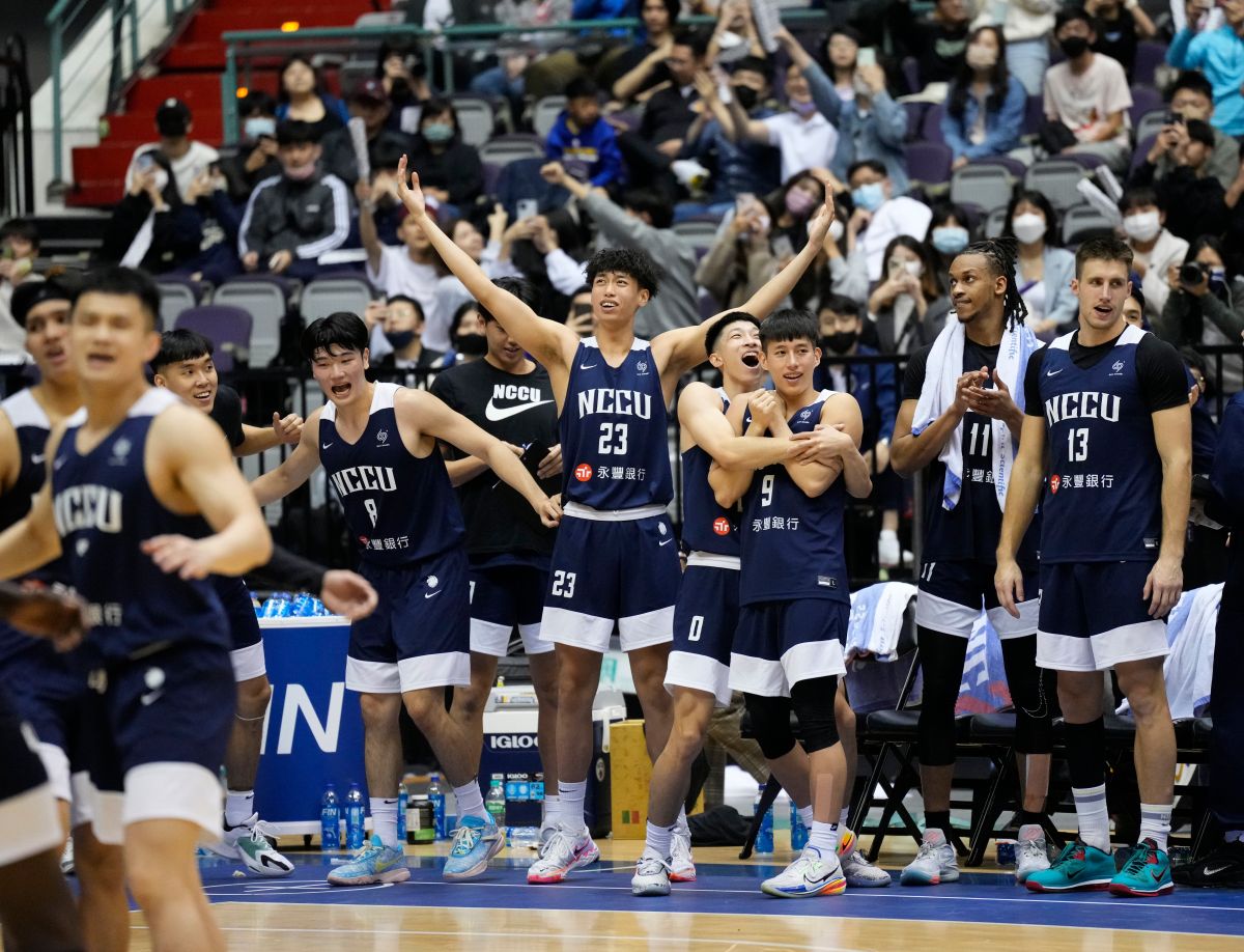 UBA四強賽／游艾喆大三元！政大70：52贏世新、晉冠軍賽 | 籃球 | 運動 | NOWnews今日新聞