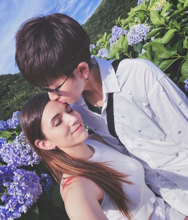 《全明星》鄭靚歆出櫃認愛女友！「躺床激吻照」閃瞎粉絲 | 娛樂 | NOWnews今日新聞