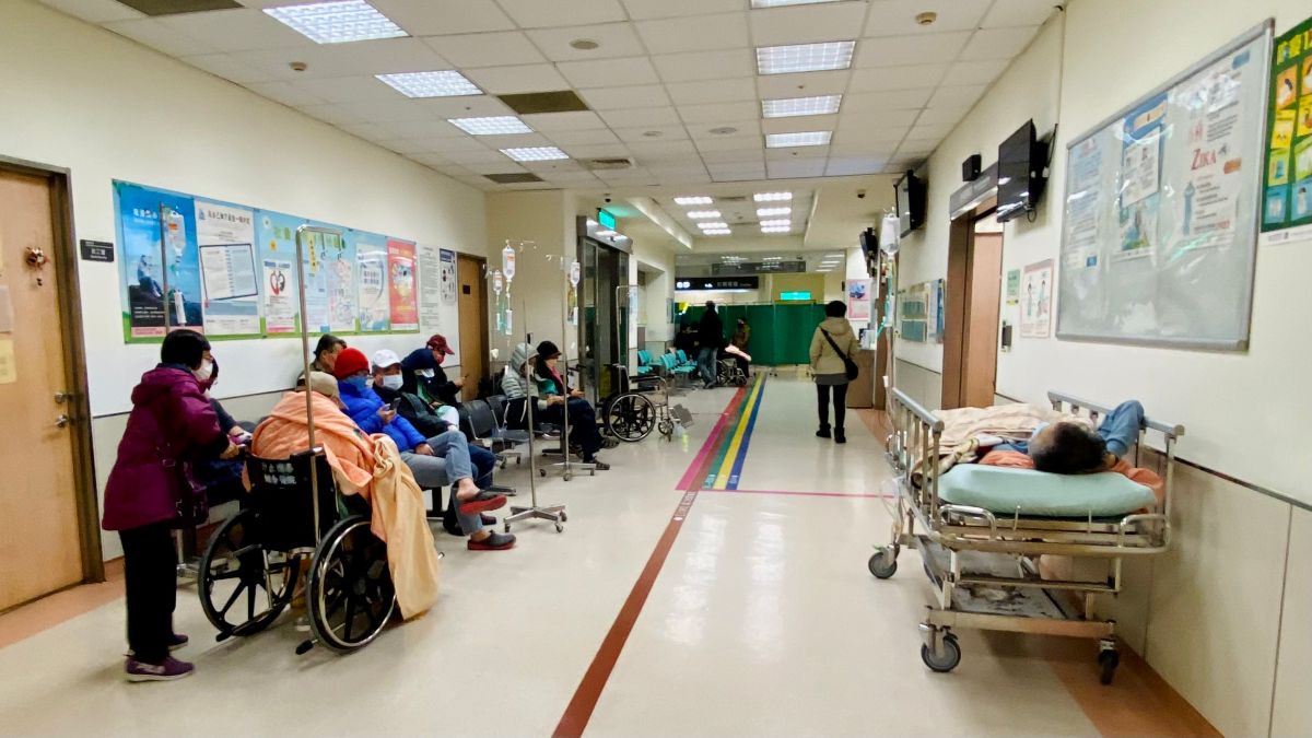 病患家屬聽「1句話」跪地淚崩！ICU護理師認：最難說出口 | 新奇 | NOWnews今日新聞