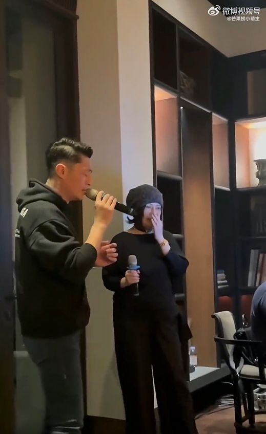 江蕙解禁了？拿麥克風唱KTV 赫見王力宏、霍建華夫妻 | 娛樂 | NOWnews今日新聞